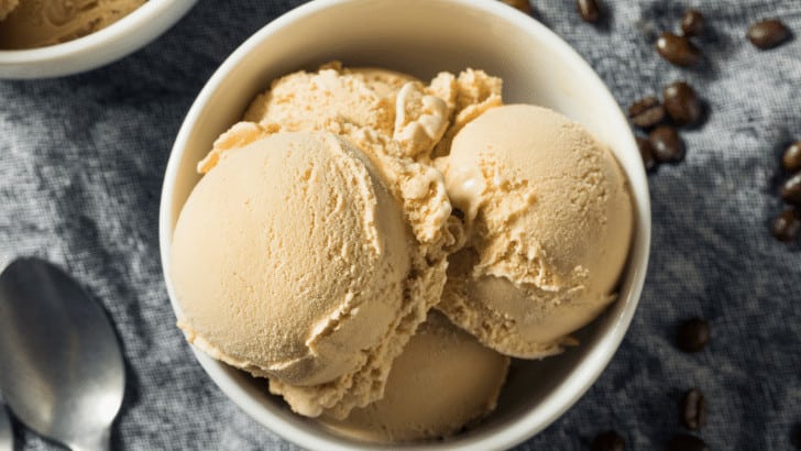 How To Make Coffee Ice Cream At Home - With 4 Ingredients!